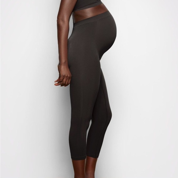 SKIMS | Pants & Jumpsuits | Skims Maternity Solutionwear Tight In Onyx ...